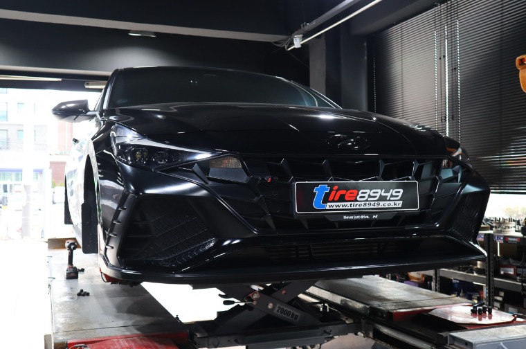 [아반떼N] 6P 브레이크 대응휠 크로스스피드 CR5 매트블랙 18인치휠